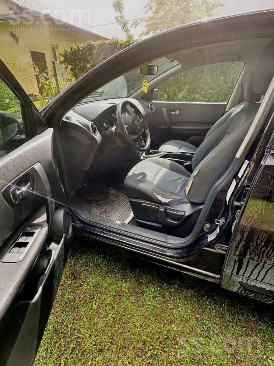 Melns Nissan Qashqai 2011 Ventspils, ar dzinēja tilpumu 1.50 L un nobraukumu 209 tūkst. km par 3500 €, foto 3 vietnē AUTOMOTO.COM.LV