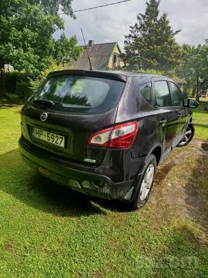 Melns Nissan Qashqai 2011 Ventspils, ar dzinēja tilpumu 1.50 L un nobraukumu 209 tūkst. km par 3500 €, foto 8 vietnē AUTOMOTO.COM.LV