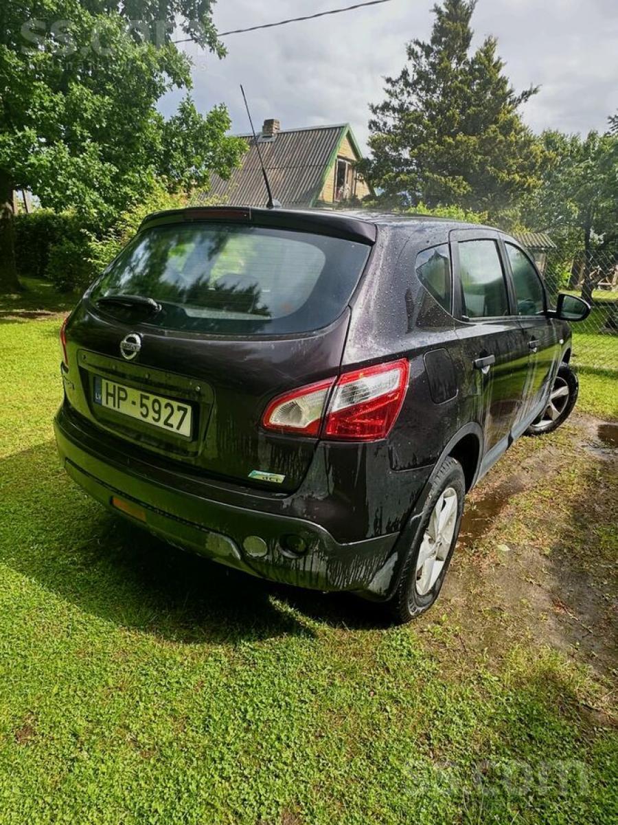Melns Nissan Qashqai 2011 Ventspils, ar dzinēja tilpumu 1.50 L un nobraukumu 209 tūkst. km par 3500 €, foto 8 vietnē AUTOMOTO.COM.LV