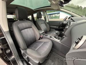 Black Nissan Qashqai 2011 in Paide, with an engine capacity of 1.60 L and mileage of 212 thousand km for 5690 €, photo 11 on AUTOMOTO.COM.LV