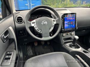 Black Nissan Qashqai 2011 in Paide, with an engine capacity of 1.60 L and mileage of 212 thousand km for 5690 €, photo 12 on AUTOMOTO.COM.LV