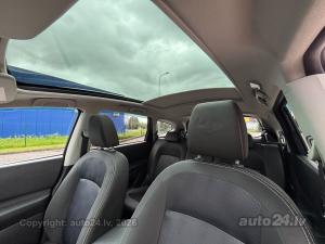 Black Nissan Qashqai 2011 in Paide, with an engine capacity of 1.60 L and mileage of 212 thousand km for 5690 €, photo 16 on AUTOMOTO.COM.LV