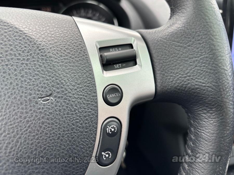 Black Nissan Qashqai 2011 in Paide, with an engine capacity of 1.60 L and mileage of 212 thousand km for 5690 €, photo 19 on AUTOMOTO.COM.LV