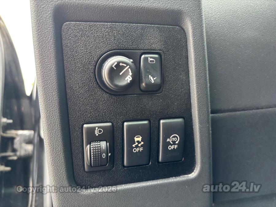 Black Nissan Qashqai 2011 in Paide, with an engine capacity of 1.60 L and mileage of 212 thousand km for 5690 €, photo 22 on AUTOMOTO.COM.LV