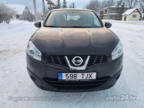 Black Nissan Qashqai 2012 in Paide, with an engine capacity of 1.60 L and mileage of 217 thousand km for 4750 €, photo 2 on AUTOMOTO.COM.LV