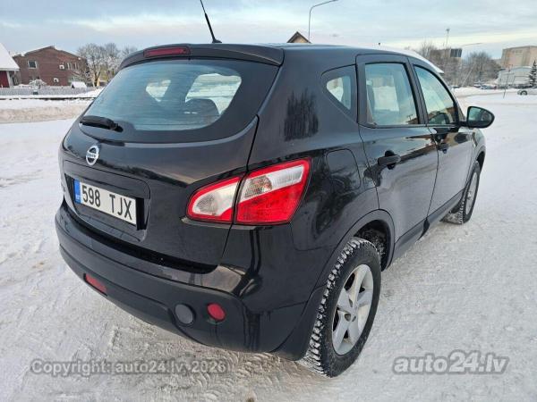 Black Nissan Qashqai 2012 in Paide, with an engine capacity of 1.60 L and mileage of 217 thousand km for 4750 €, photo 6 on AUTOMOTO.COM.LV