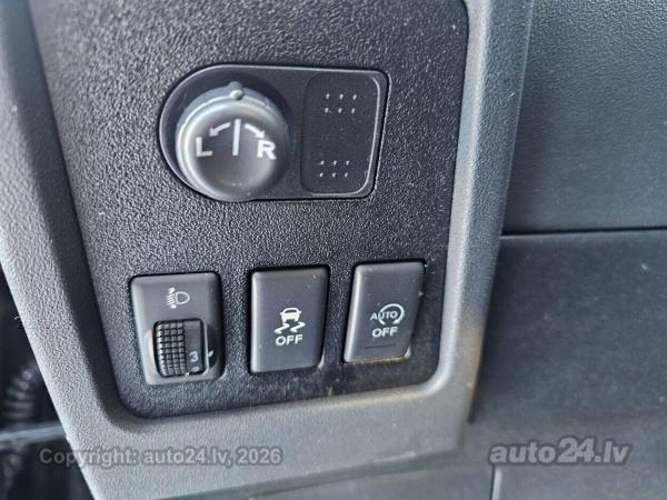 Melns Nissan Qashqai 2012 Paide, ar dzinēja tilpumu 1.60 L un nobraukumu 217 tūkst. km par 4750 €, foto 11 vietnē AUTOMOTO.COM.LV