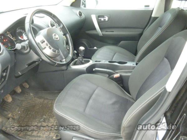 Melns Nissan Qashqai 2013 Tallina, ar dzinēja tilpumu 1.50 L un nobraukumu 170 tūkst. km par 6750 €, foto 4 vietnē AUTOMOTO.COM.LV
