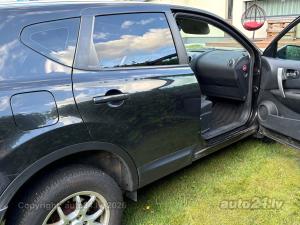 Melns Nissan Qashqai 2013 Jehvi, ar dzinēja tilpumu 1.60 L un nobraukumu 238 tūkst. km par 4490 €, foto 5 vietnē AUTOMOTO.COM.LV