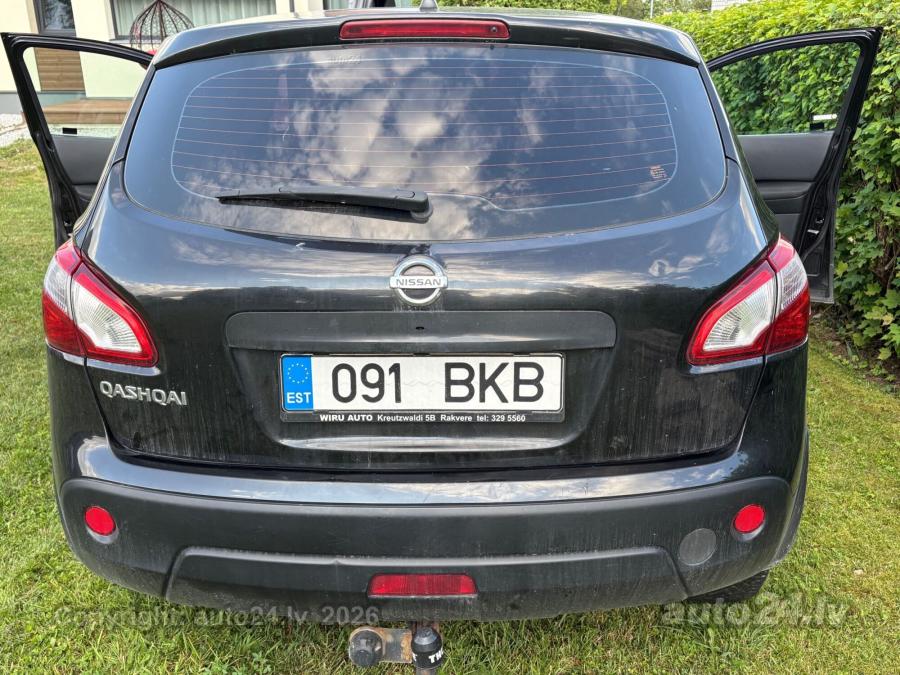 Melns Nissan Qashqai 2013 Jehvi, ar dzinēja tilpumu 1.60 L un nobraukumu 238 tūkst. km par 4490 €, foto 6 vietnē AUTOMOTO.COM.LV