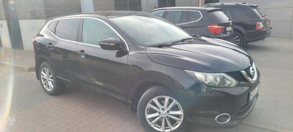 Black Nissan Qashqai 2014 in Siauliai, with an engine capacity of 1.20 L and mileage of 144 thousand km for 6800 €, photo 4 on AUTOMOTO.COM.LV