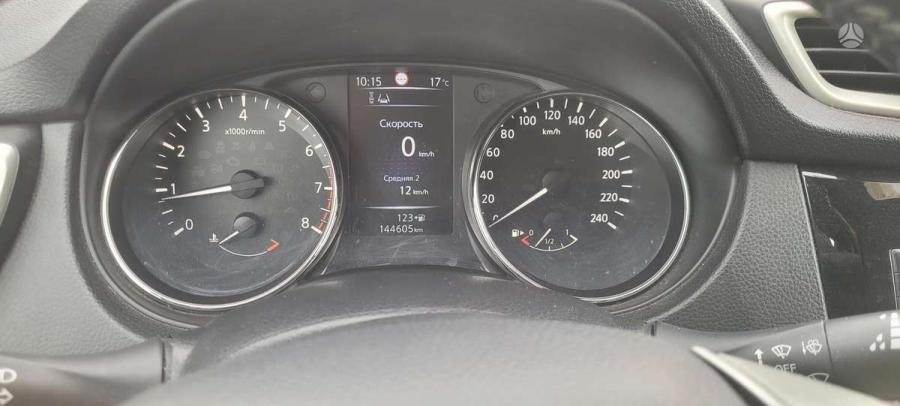 Black Nissan Qashqai 2014 in Siauliai, with an engine capacity of 1.20 L and mileage of 144 thousand km for 6800 €, photo 6 on AUTOMOTO.COM.LV