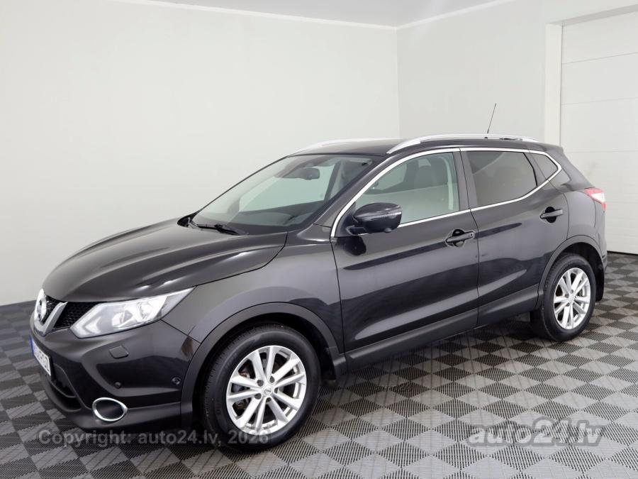 Black Nissan Qashqai 2015 in Tallinn, with an engine capacity of 1.20 L and mileage of 143 thousand km for 5999 €, photo 3 on AUTOMOTO.COM.LV