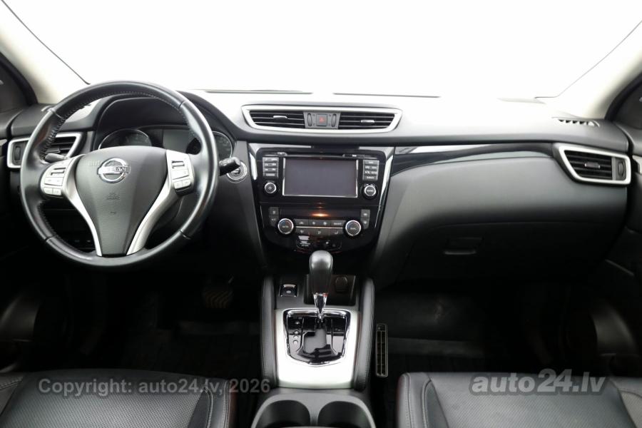 Black Nissan Qashqai 2015 in Tallinn, with an engine capacity of 1.20 L and mileage of 143 thousand km for 5999 €, photo 6 on AUTOMOTO.COM.LV