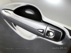 Black Nissan Qashqai 2015 in Tallinn, with an engine capacity of 1.20 L and mileage of 143 thousand km for 5999 €, photo 11 on AUTOMOTO.COM.LV