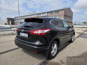 Черный Ниссан Кашкай 2017 в Рига, объемом двигателя 1.60 л и пробегом 117 тыс. км за 12500 €, фото 5 на AUTOMOTO.COM.LV