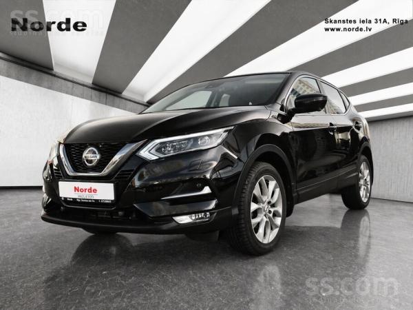 Black Nissan Qashqai 2018 in Riga, with an engine capacity of 1.60 L and mileage of 117 thousand km for 12980 €, photo 1 on AUTOMOTO.COM.LV