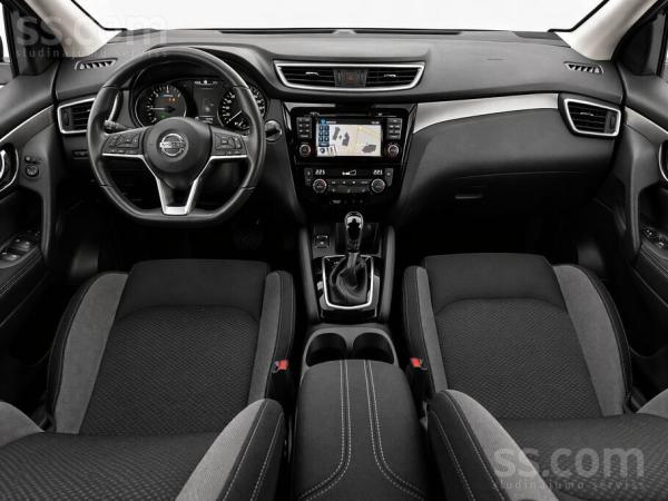 Black Nissan Qashqai 2018 in Riga, with an engine capacity of 1.60 L and mileage of 117 thousand km for 12980 €, photo 8 on AUTOMOTO.COM.LV