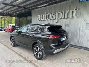 Black Nissan Qashqai 2021 in Tallinn, with an engine capacity of 1.30 L and mileage of 39 thousand km for 20990 €, photo 4 on AUTOMOTO.COM.LV