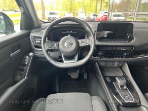 Black Nissan Qashqai 2021 in Tallinn, with an engine capacity of 1.30 L and mileage of 39 thousand km for 20990 €, photo 10 on AUTOMOTO.COM.LV