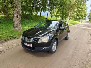 Melns Nissan Qashqai 2007 Viļņa, ar dzinēja tilpumu 1.46 L un nobraukumu 323 tūkst. km par 2600 €, foto  vietnē AUTOMOTO.COM.LV