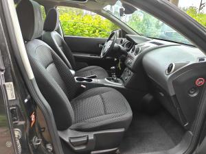 Black Nissan Qashqai 2007 in Vilnius, with an engine capacity of 1.46 L and mileage of 323 thousand km for 2600 €, photo 15 on AUTOMOTO.COM.LV
