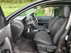 Black Nissan Qashqai 2007 in Vilnius, with an engine capacity of 1.46 L and mileage of 323 thousand km for 2600 €, photo 17 on AUTOMOTO.COM.LV