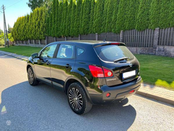 Melns Nissan Qashqai 2008 Viļņa, ar dzinēja tilpumu 2.00 L un nobraukumu 160 tūkst. km par 2999 €, foto 3 vietnē AUTOMOTO.COM.LV