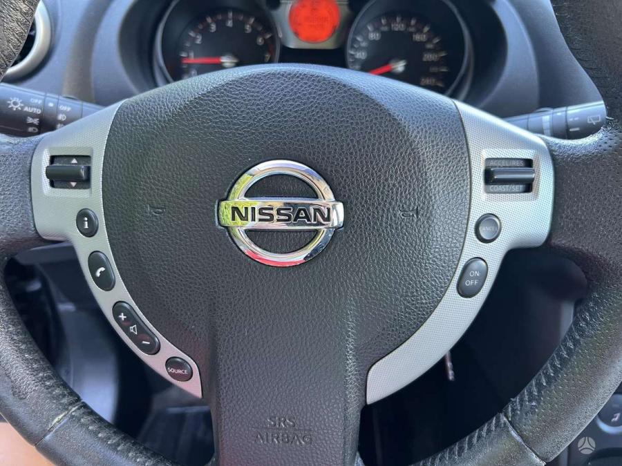 Black Nissan Qashqai 2008 in Vilnius, with an engine capacity of 2.00 L and mileage of 160 thousand km for 2999 €, photo 20 on AUTOMOTO.COM.LV