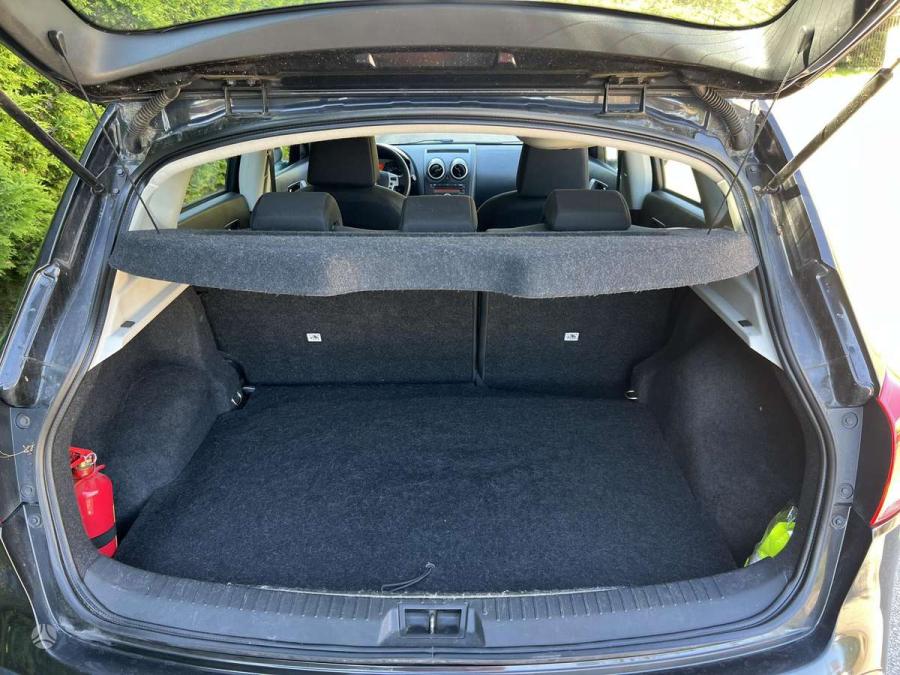 Black Nissan Qashqai 2008 in Vilnius, with an engine capacity of 2.00 L and mileage of 160 thousand km for 2999 €, photo 22 on AUTOMOTO.COM.LV