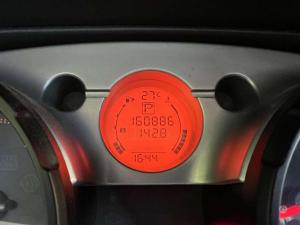 Black Nissan Qashqai 2008 in Vilnius, with an engine capacity of 2.00 L and mileage of 160 thousand km for 2999 €, photo 23 on AUTOMOTO.COM.LV