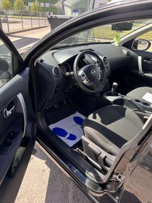 Melns Nissan Qashqai 2009 Šauļi, ar dzinēja tilpumu 1.50 L un nobraukumu 253 tūkst. km par 4300 €, foto 14 vietnē AUTOMOTO.COM.LV