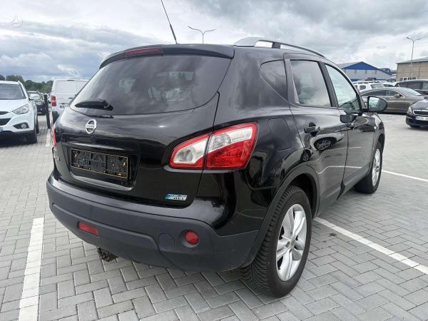 Melns Nissan Qashqai 2010 Tauragė, ar dzinēja tilpumu 1.50 L un nobraukumu 253 tūkst. km par 3750 €, foto 7 vietnē AUTOMOTO.COM.LV