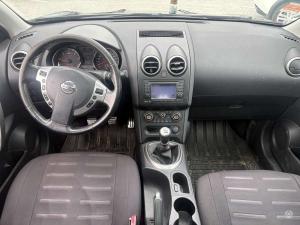 Black Nissan Qashqai 2010 in Taurage, with an engine capacity of 1.50 L and mileage of 253 thousand km for 3750 €, photo 13 on AUTOMOTO.COM.LV