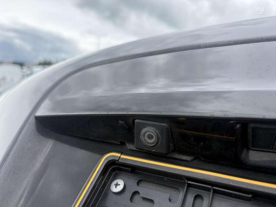 Black Nissan Qashqai 2010 in Taurage, with an engine capacity of 1.50 L and mileage of 253 thousand km for 3750 €, photo 18 on AUTOMOTO.COM.LV