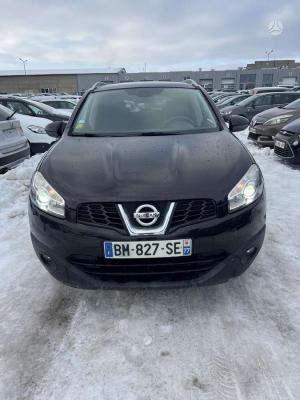 Black Nissan Qashqai 2011 in Taurage, with an engine capacity of 1.46 L and mileage of 238 thousand km for 4400 €, photo  on AUTOMOTO.COM.LV