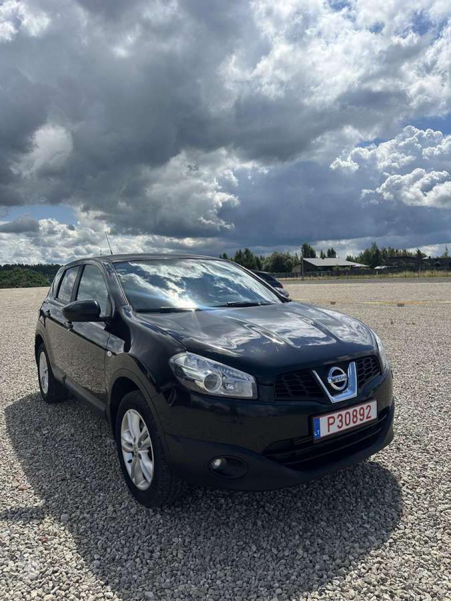 Melns Nissan Qashqai 2011 Tauragė, ar dzinēja tilpumu 1.50 L un nobraukumu 254 tūkst. km par 4200 €, foto 3 vietnē AUTOMOTO.COM.LV