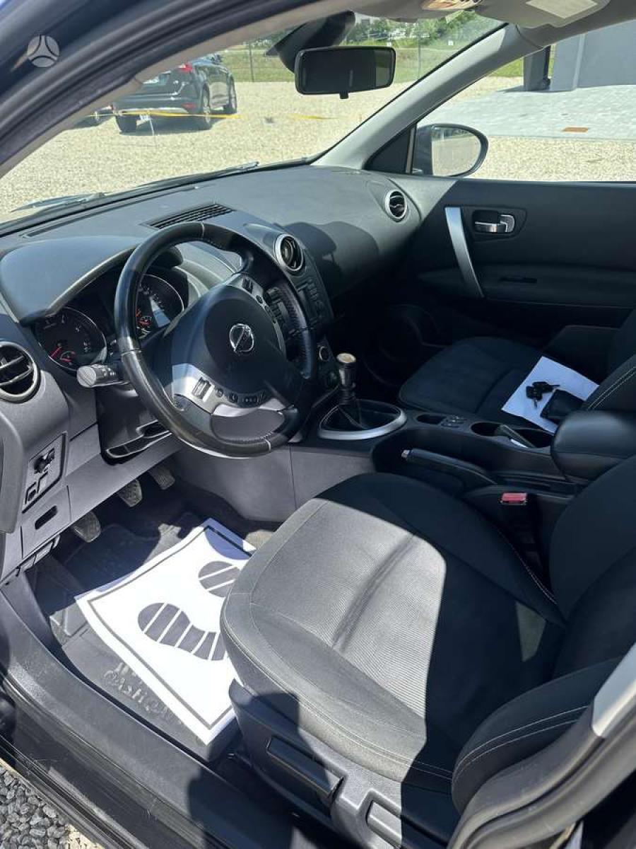 Melns Nissan Qashqai 2011 Tauragė, ar dzinēja tilpumu 1.50 L un nobraukumu 254 tūkst. km par 4200 €, foto 8 vietnē AUTOMOTO.COM.LV