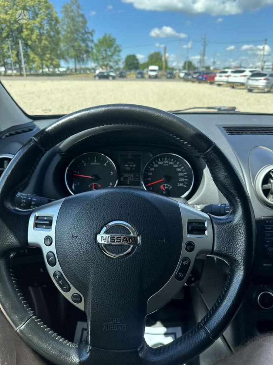 Melns Nissan Qashqai 2011 Tauragė, ar dzinēja tilpumu 1.50 L un nobraukumu 254 tūkst. km par 4200 €, foto 14 vietnē AUTOMOTO.COM.LV
