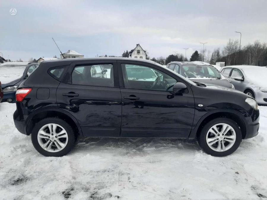 Melns Nissan Qashqai 2012 Kauņa, ar dzinēja tilpumu 1.50 L un nobraukumu 172 tūkst. km par 5450 €, foto 5 vietnē AUTOMOTO.COM.LV