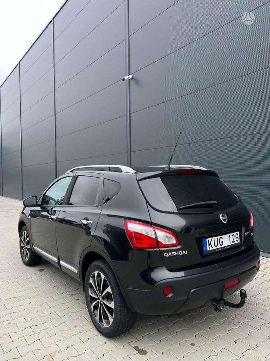 Melns Nissan Qashqai 2012 Klaipėda, ar dzinēja tilpumu 1.46 L un nobraukumu 198 tūkst. km par 4400 €, foto 4 vietnē AUTOMOTO.COM.LV