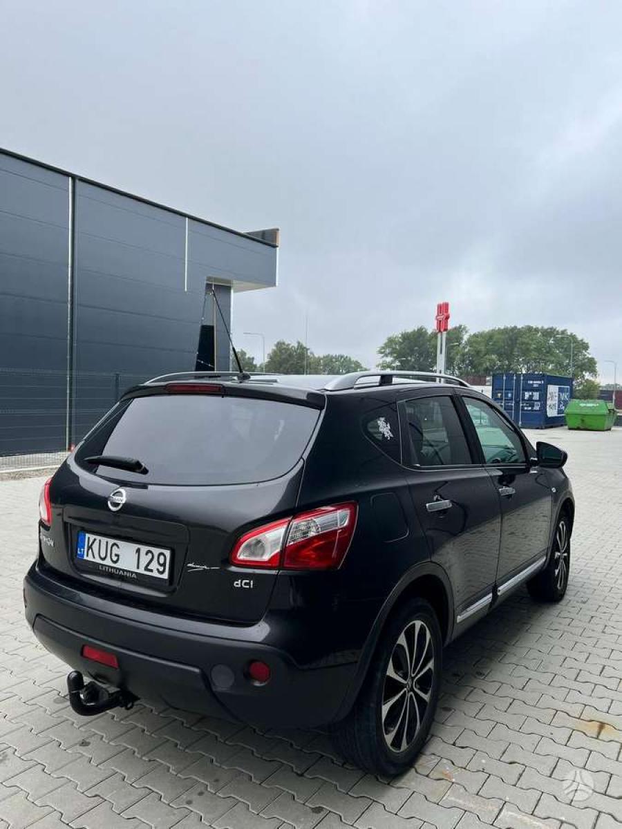 Melns Nissan Qashqai 2012 Klaipėda, ar dzinēja tilpumu 1.46 L un nobraukumu 198 tūkst. km par 4400 €, foto 5 vietnē AUTOMOTO.COM.LV
