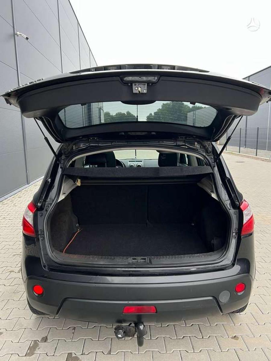 Melns Nissan Qashqai 2012 Klaipėda, ar dzinēja tilpumu 1.46 L un nobraukumu 198 tūkst. km par 4400 €, foto 23 vietnē AUTOMOTO.COM.LV