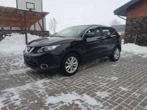 Black Nissan Qashqai 2014 in Pakruojis, with an engine capacity of 1.20 L and mileage of 198 thousand km for 6450 €, photo 2 on AUTOMOTO.COM.LV