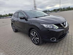 Black Nissan Qashqai 2014 in Marijampole, with an engine capacity of 1.20 L and mileage of 70 thousand km for 6350 €, photo 3 on AUTOMOTO.COM.LV