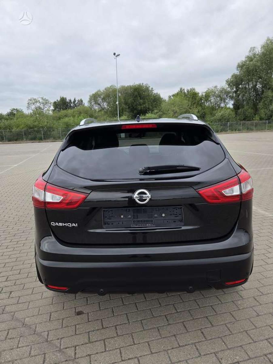 Black Nissan Qashqai 2014 in Marijampole, with an engine capacity of 1.20 L and mileage of 70 thousand km for 6350 €, photo 8 on AUTOMOTO.COM.LV