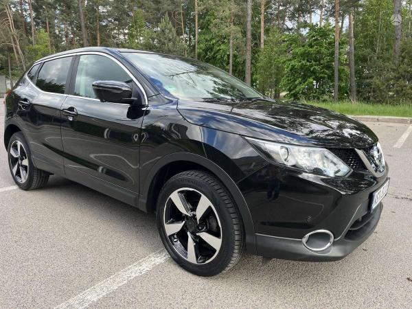 Melns Nissan Qashqai 2015 Viļņa, ar dzinēja tilpumu 1.20 L un nobraukumu 105 tūkst. km par 8150 €, foto 1 vietnē AUTOMOTO.COM.LV