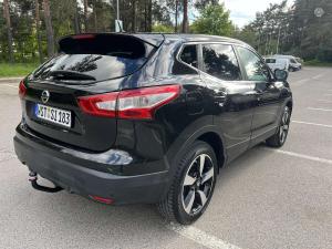 Melns Nissan Qashqai 2015 Viļņa, ar dzinēja tilpumu 1.20 L un nobraukumu 105 tūkst. km par 8150 €, foto 3 vietnē AUTOMOTO.COM.LV