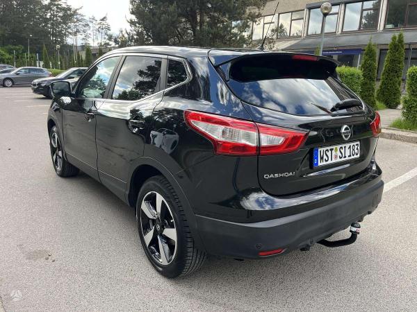Melns Nissan Qashqai 2015 Viļņa, ar dzinēja tilpumu 1.20 L un nobraukumu 105 tūkst. km par 8150 €, foto 7 vietnē AUTOMOTO.COM.LV