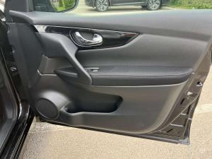 Melns Nissan Qashqai 2015 Viļņa, ar dzinēja tilpumu 1.20 L un nobraukumu 105 tūkst. km par 8150 €, foto 21 vietnē AUTOMOTO.COM.LV